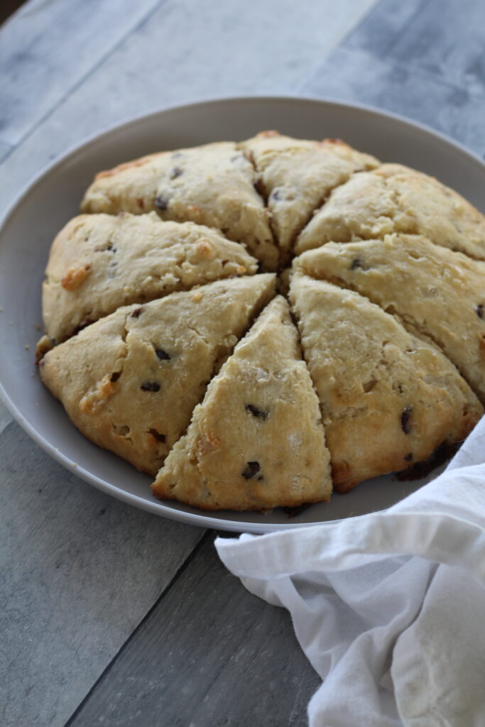 Delicious Chocolate Chip Scones - BriGeeski