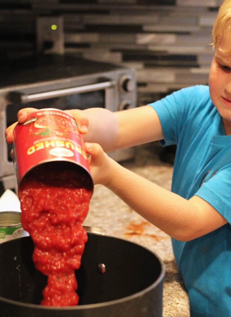 Kid Friendly Chili Recipe - BriGeeski