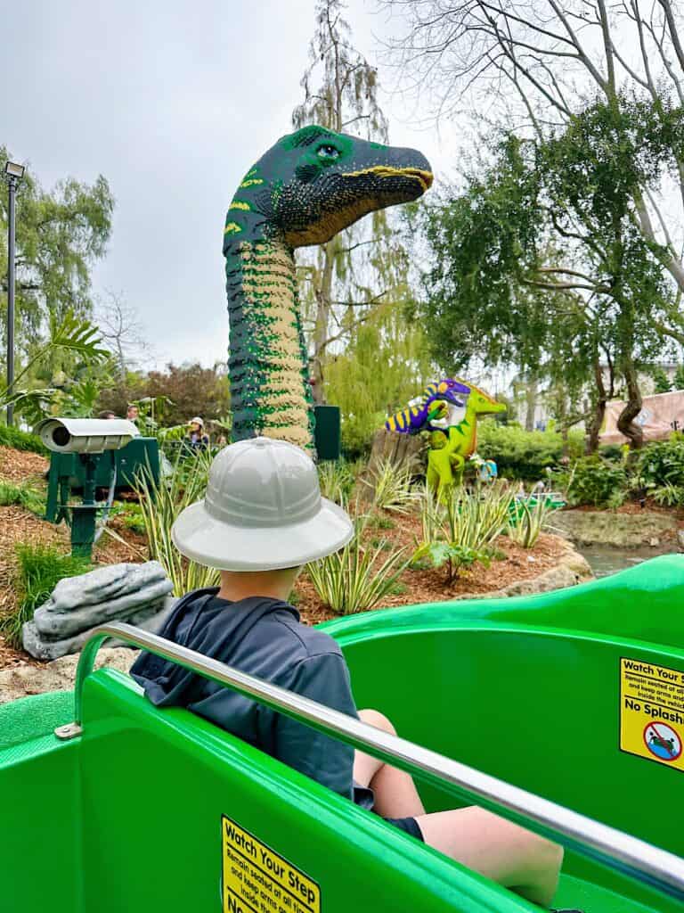 Explore Legoland's Dino Valley - BriGeeski